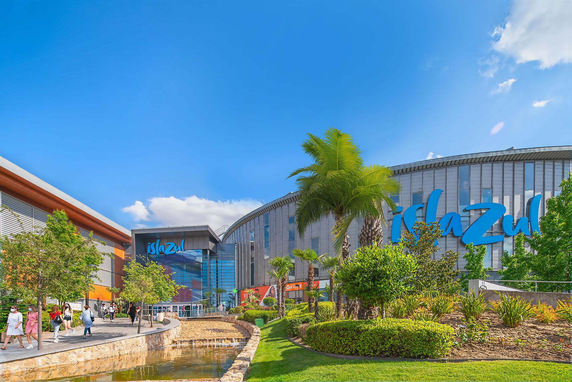 Vukile to acquire Islazul Shopping Centre in Madrid in landmark EUR 318 ...